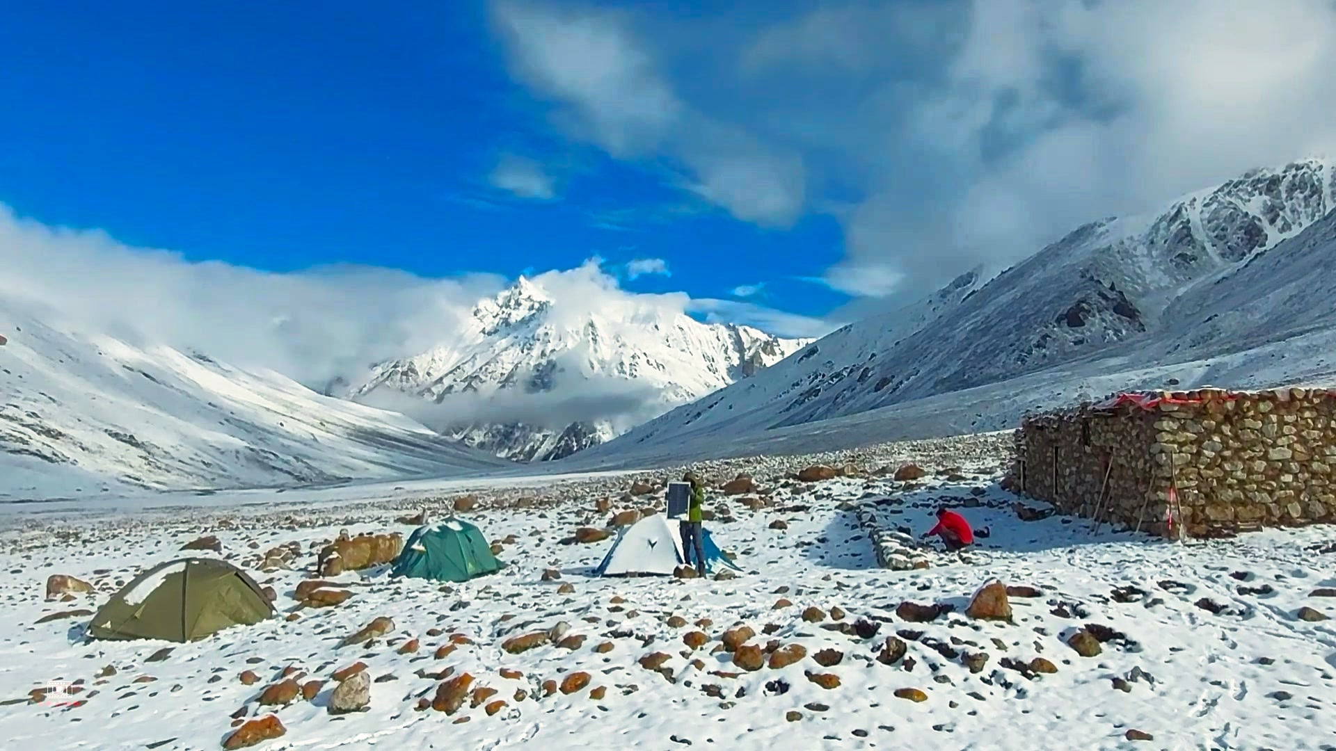Shimshal Mingling Sar Trek - K2 Climbers shimshall pass